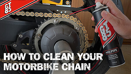 CLEANING MOTORBIKE CHAINS WITH GT85