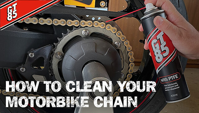 CLEANING MOTORBIKE CHAINS WITH GT85